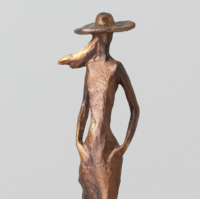 Cleo Statue | Koala Living